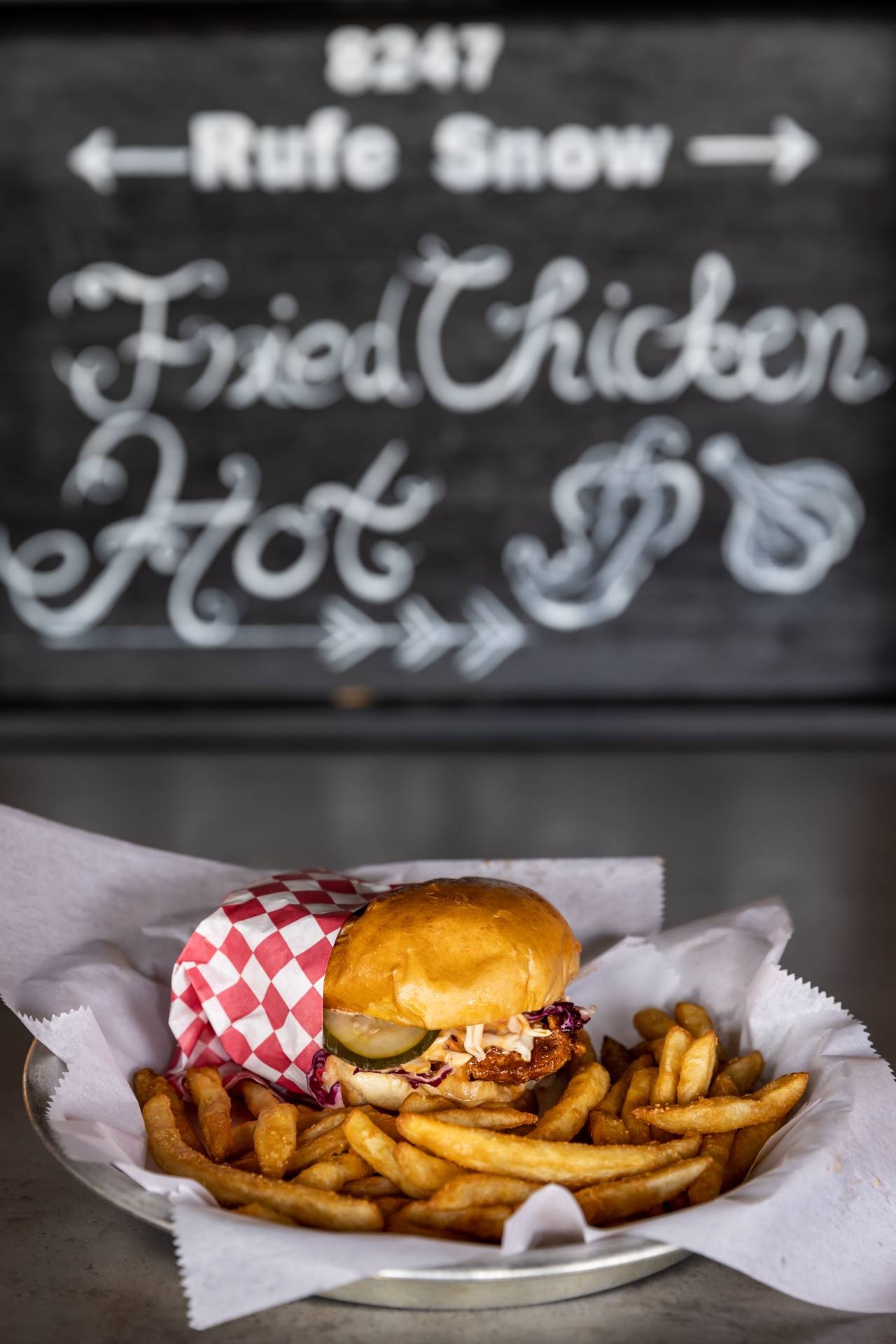 Rufe Snow Wings And Burgers | Gallery