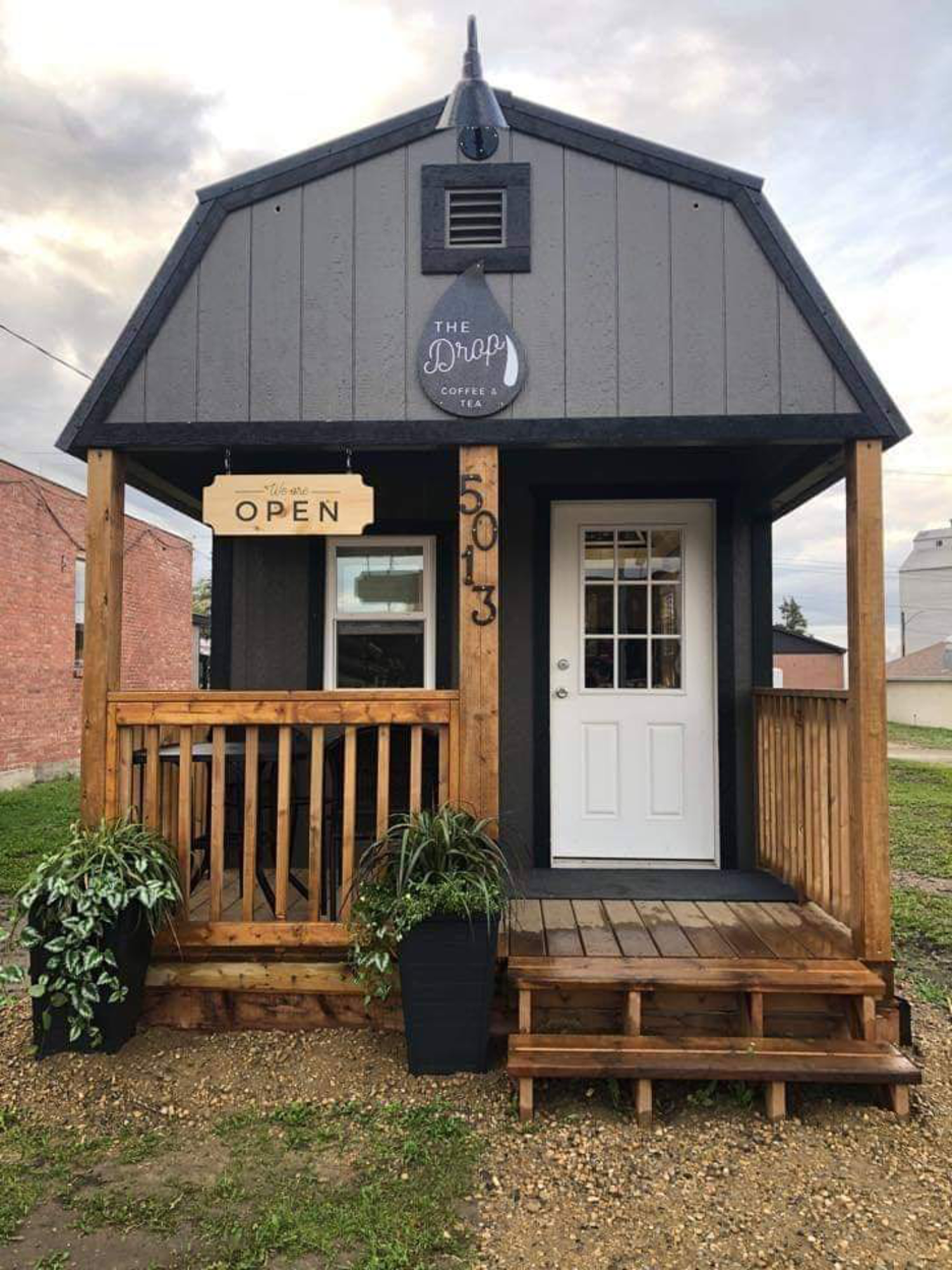 We offer premium cabins, sheds, barns, etc. | Premier Structures | Home