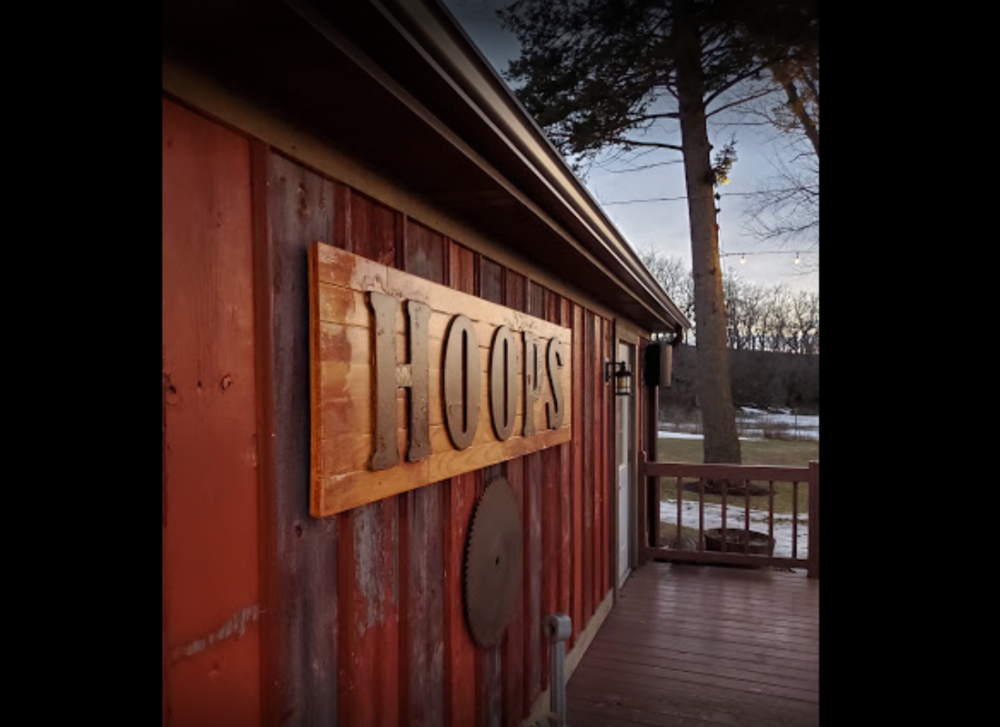 Hoops Sports Bar and Grill | Hoops Bar & Grill