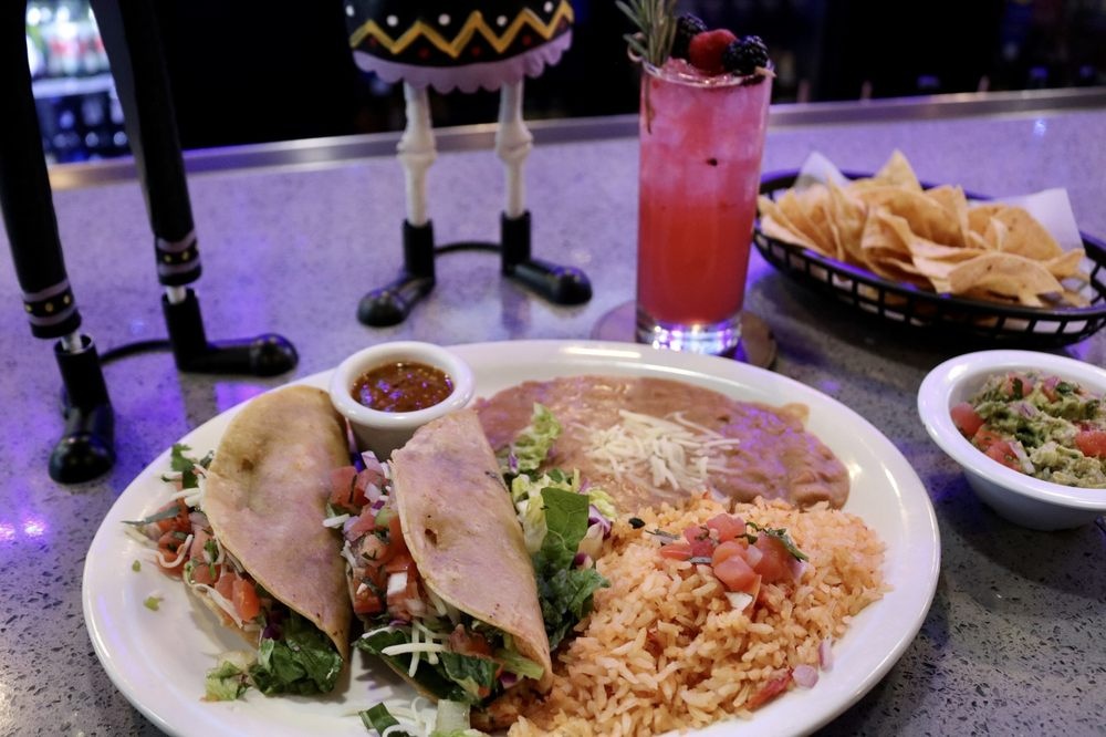 Gallery | Dos Amigos Restaurant & Bar