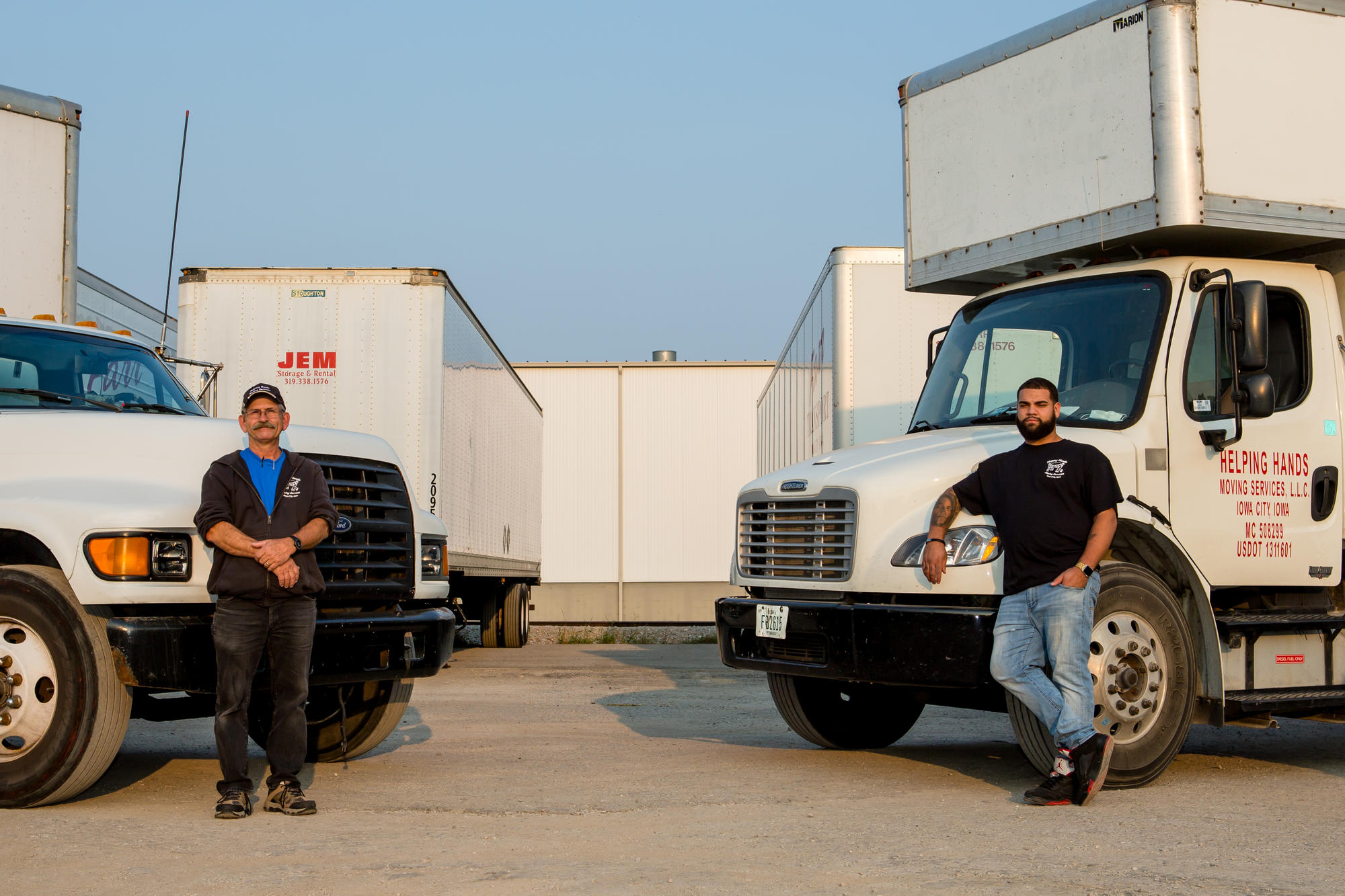 Helping Hands Moving Services LLC | Home