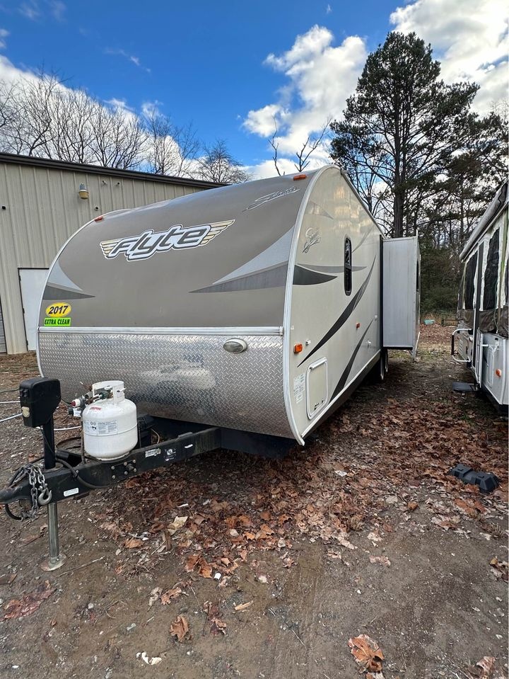 Diamond RV Sales | Products