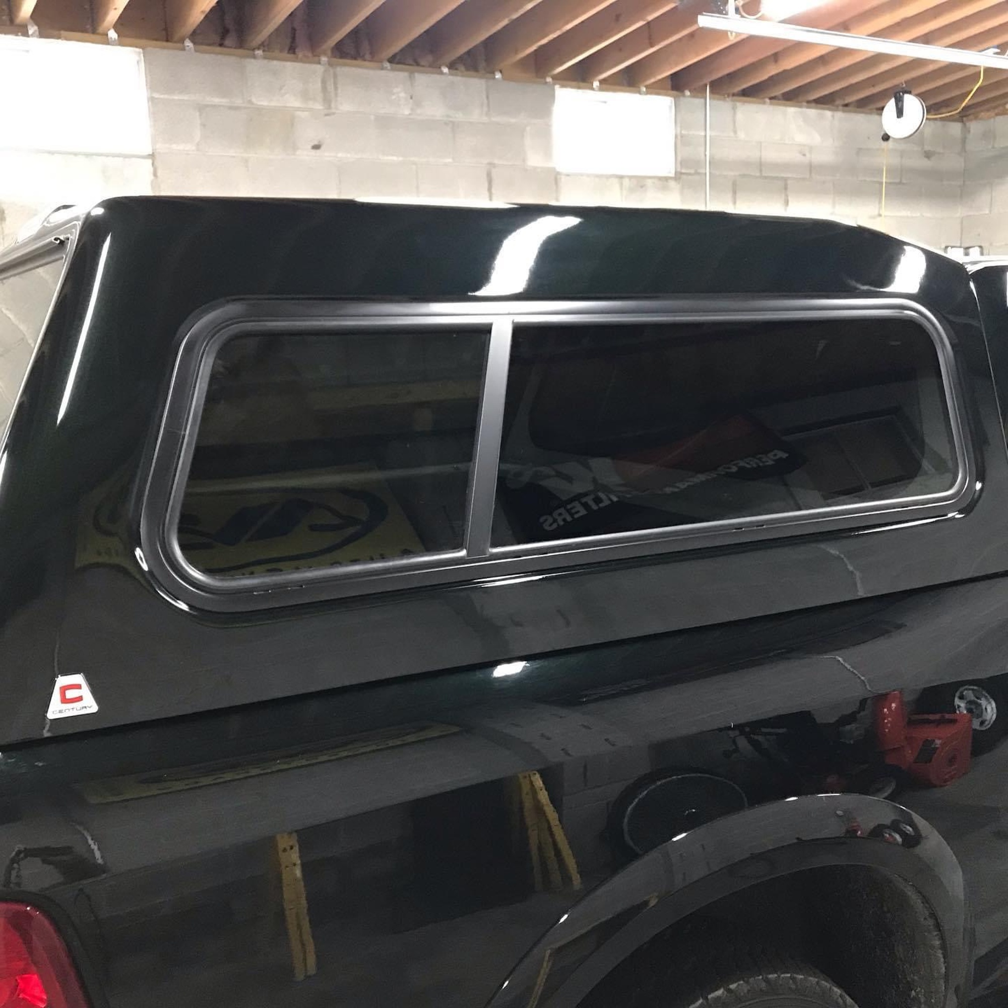 Royal Auto Parts · Truck Caps