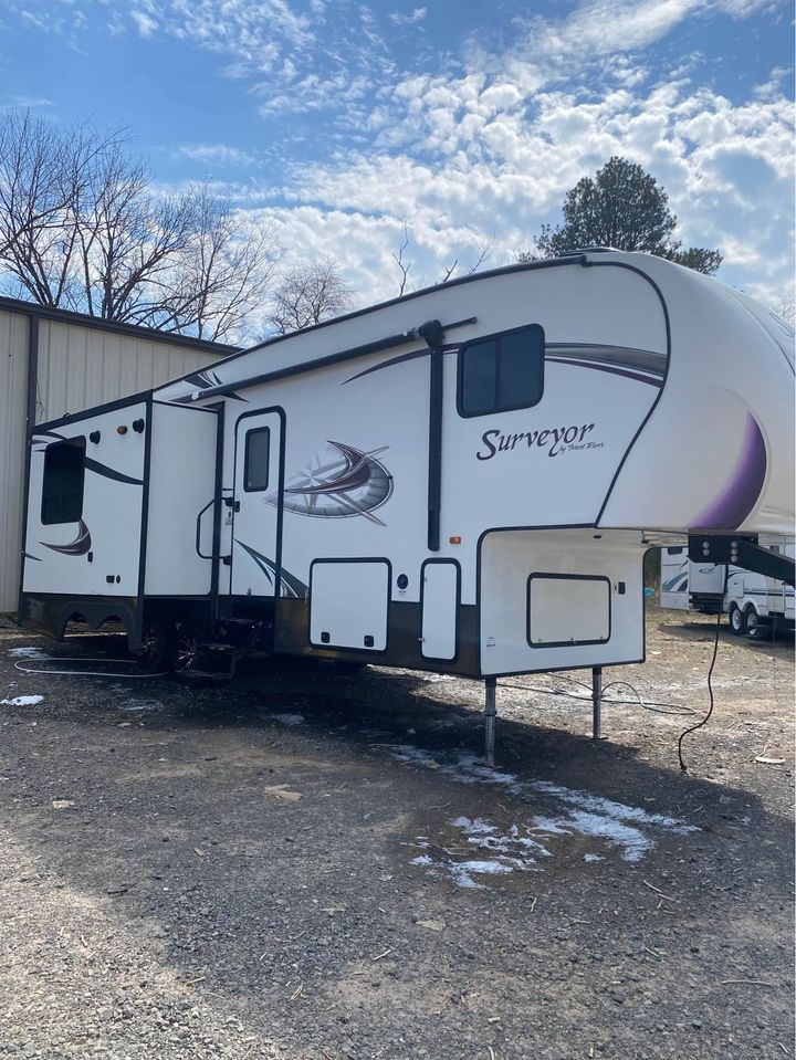 Diamond RV Sales | Products