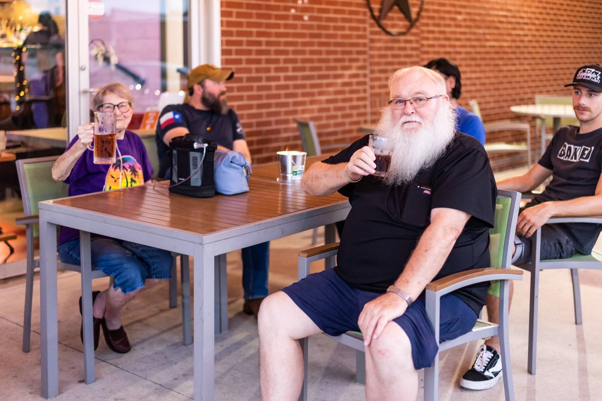 Rufe Snow Wings And Burgers | Gallery