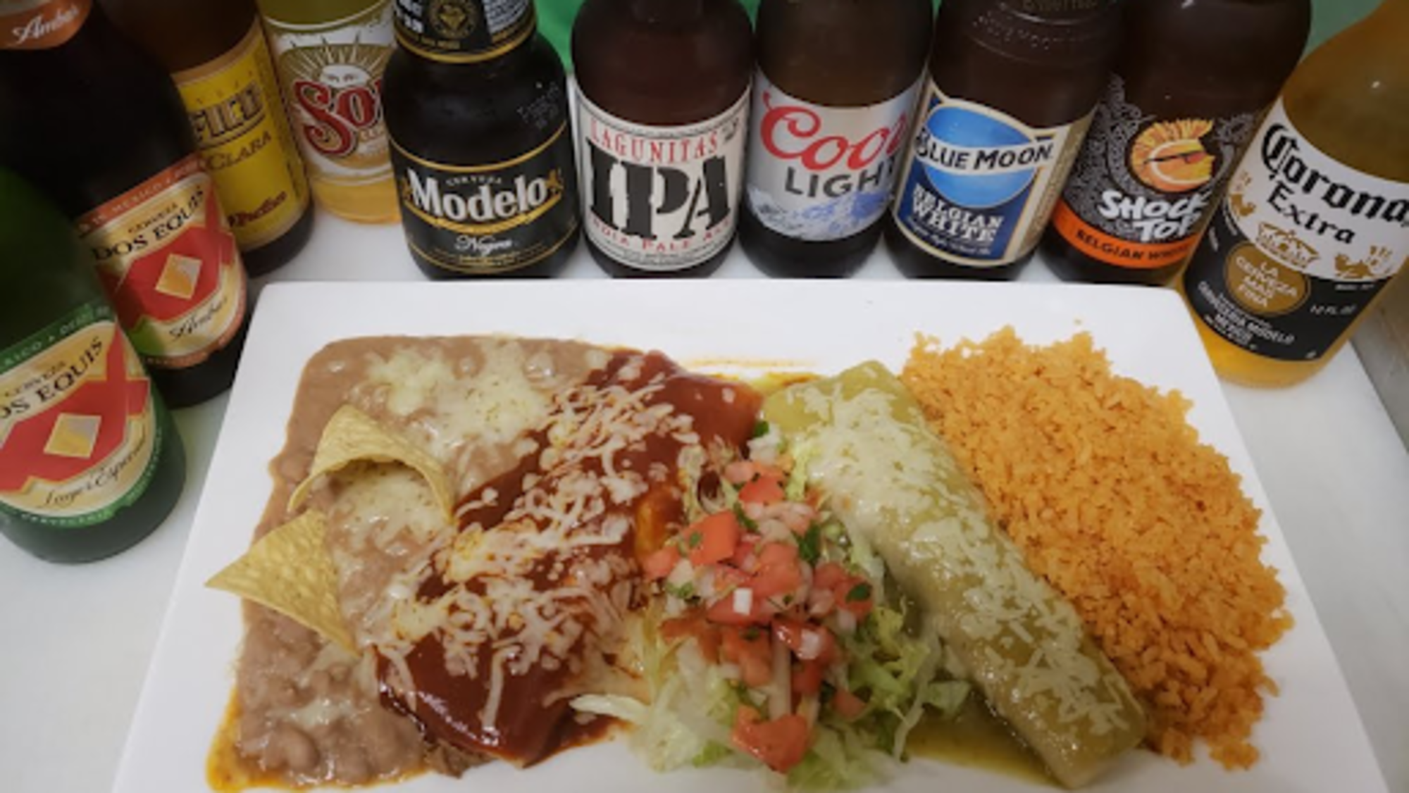 Ensenada Restaurant | Ensenada Restaurant / Gallery